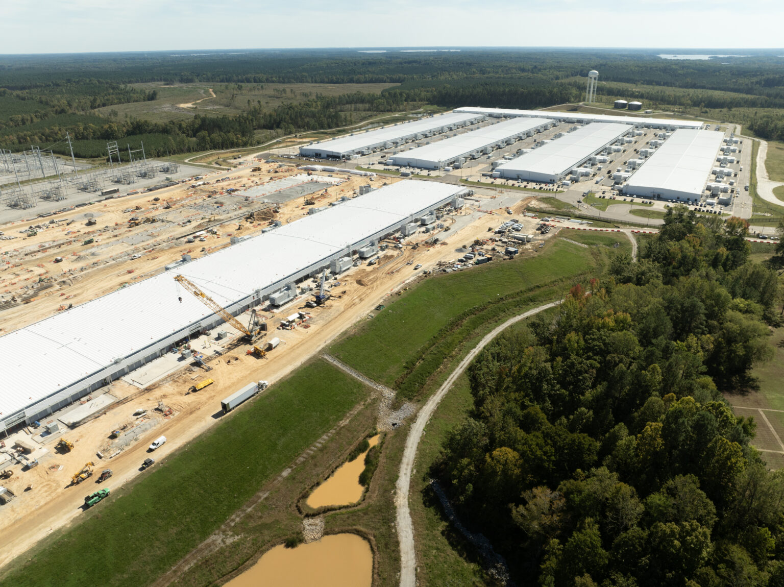 What is a datacenter? - Microsoft Datacenters